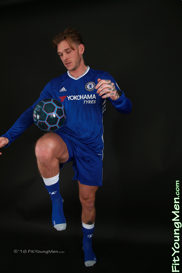 Fit Young Men: Model Henry Bailey - Footballer - Tall and Muscular ...